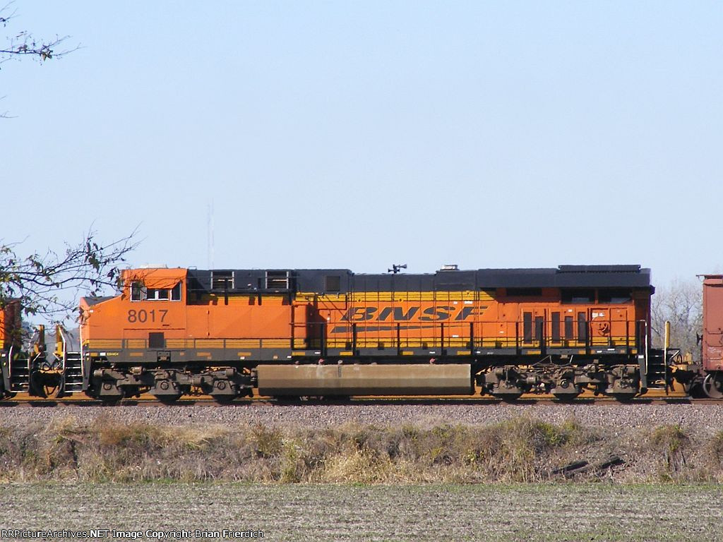 BNSF 8017